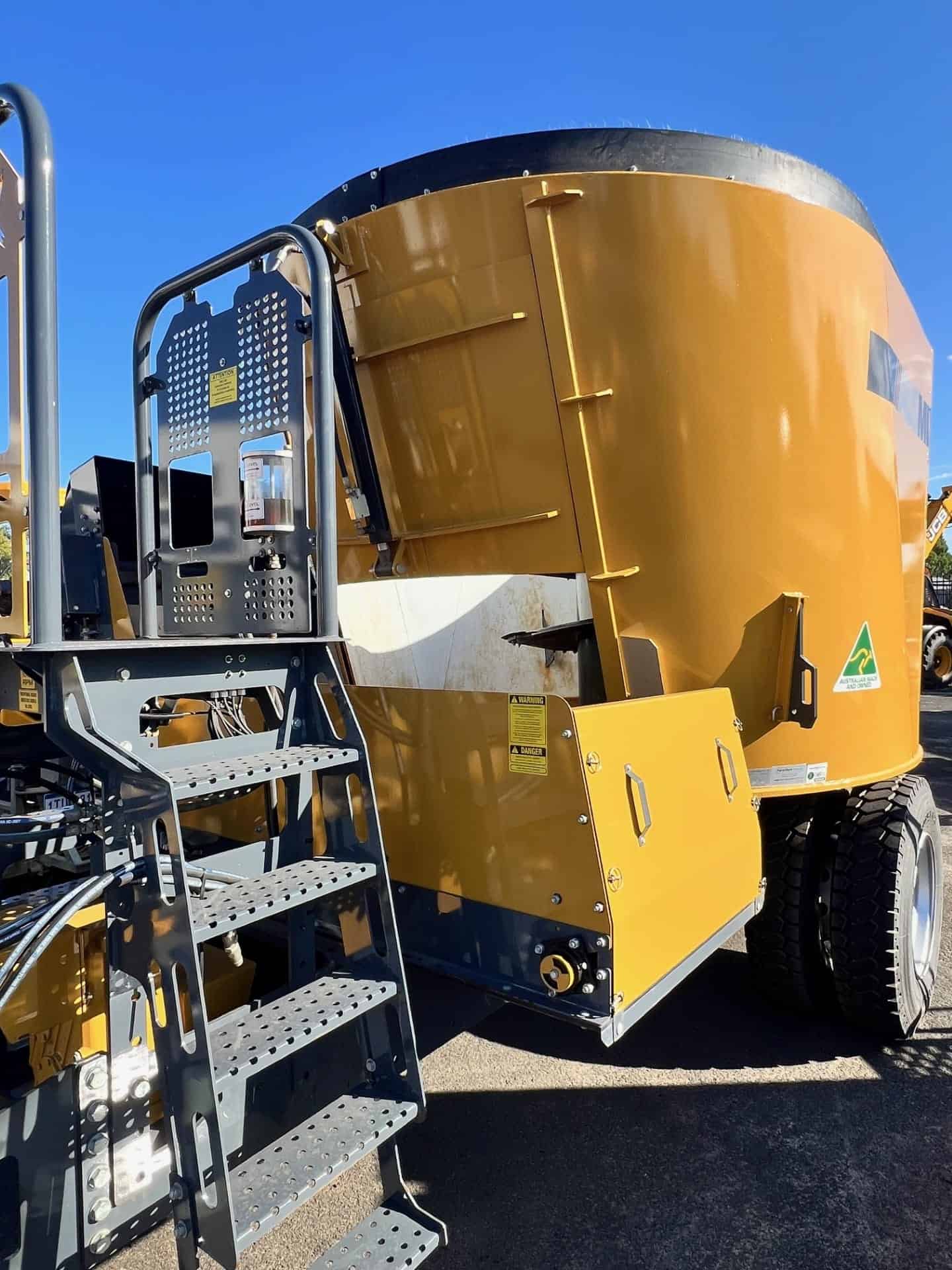 Ausmix XL14HD Single Screw Mixer » For Sale At Bunbury Machinery